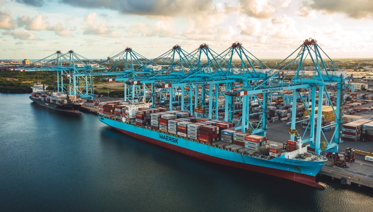 APM Terminals Lázaro Cárdenas operará con electricidad 100% renovable ...